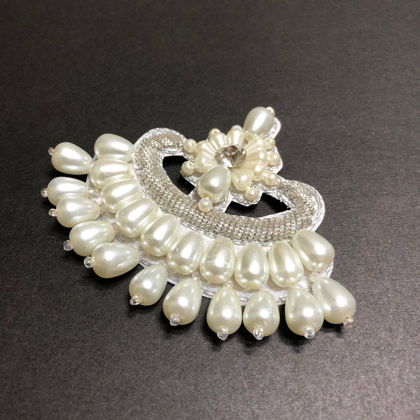 Signature Off-white Pearls Silver Motif – Carchop Need
