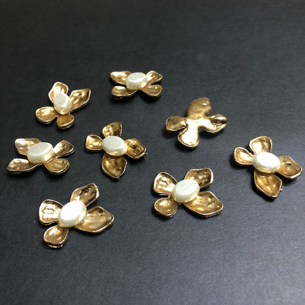 Cuckoo Flora Off-white Bead Antique Buttons – Carchop Need